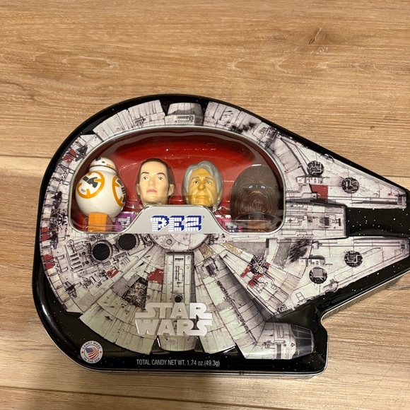 PEZ | Toys | Star Wars Millennium Falcon Candy Dispenser With Iconic ...